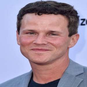 Scott Weinger Birthday, Real Name, Age, Weight, Height, Family, Facts ...