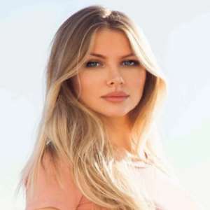 Tiffany Mulheron Birthday, Real Name, Age, Weight, Height, Family ...