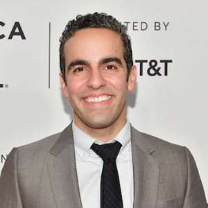 Dan Ahdoot Birthday, Real Name, Age, Weight, Height, Family, Facts ...