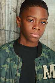 Christopher Farrar Birthday, Real Name, Age, Weight, Height, Family ...