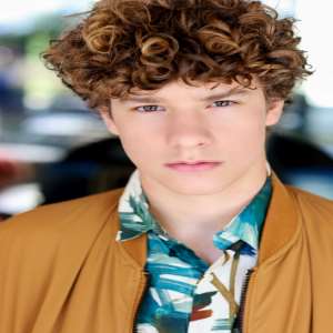 Pilot Bunch Birthday, Real Name, Age, Weight, Height, Family, Facts ...