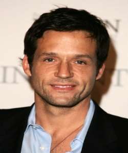 Josh Hopkins Birthday, Real Name, Age, Weight, Height, Family, Facts ...