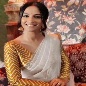 Poorva Gokhale Birthday, Real Name, Age, Weight, Height, Family, Facts ...