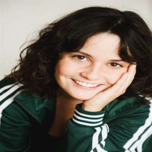 Charlotte Levy Birthday, Real Name, Age, Weight, Height, Family, Facts ...