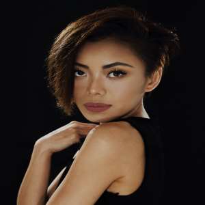 Yennis Cheung Birthday, Real Name, Age, Weight, Height, Family, Facts ...