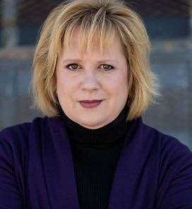 Christine Dye Birthday, Real Name, Age, Weight, Height, Family, Facts ...