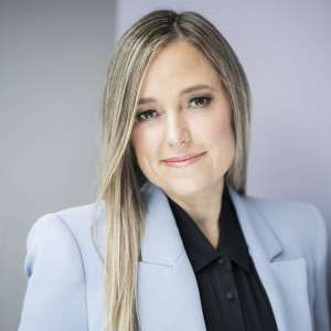 Amber MacArthur Birthday, Real Name, Age, Weight, Height, Family, Facts ...