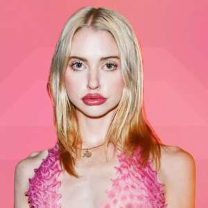 Chloe Cherry Birthday, Real Name, Age, Weight, Height, Family, Facts ...
