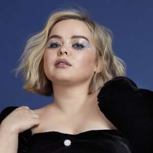 Nicola Coughlan Birthday, Real Name, Age, Weight, Height, Family, Facts ...