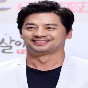 Kwon Oh-joong Birthday, Real Name, Age, Weight, Height, Family, Facts ...