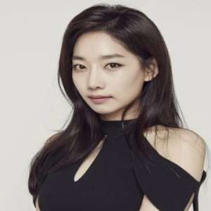 Song Yoo-hyun Birthday, Real Name, Age, Weight, Height, Family, Facts ...