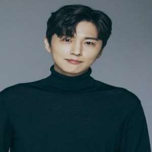 Shin Dong wook Birthday, Real Name, Age, Weight, Height, Family, Facts ...