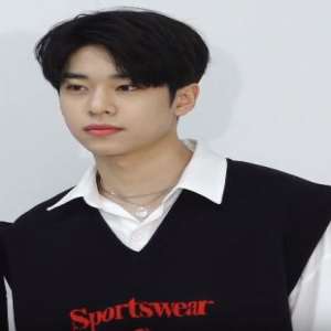 Kim Dong hyun Birthday, Real Name, Age, Weight, Height, Family, Facts ...