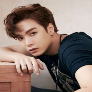 JR (Singer) Birthday, Real Name, Age, Weight, Height, Family, Facts ...