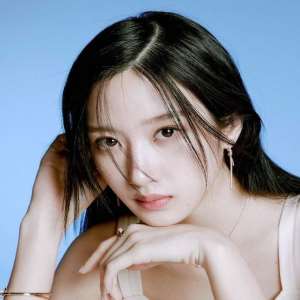 Moon Ga-young Birthday, Real Name, Age, Weight, Height, Family, Facts ...