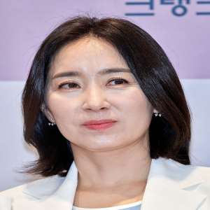 Yun Yu-Seon Birthday, Real Name, Age, Weight, Height, Family, Facts ...
