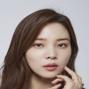 Yoon So-hee Birthday, Real Name, Age, Weight, Height, Family, Facts ...