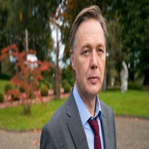 Shaun Dooley Birthday, Real Name, Age, Weight, Height, Family, Facts ...