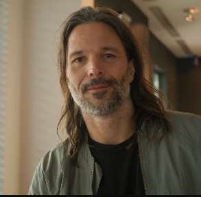 Linus Sandgren Birthday, Real Name, Age, Weight, Height, Family, Facts ...