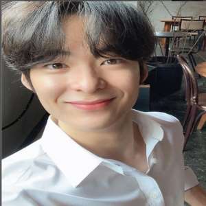 Song Geon-hee Birthday, Real Name, Age, Weight, Height, Family, Facts ...