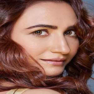 Dhrriti Saharan Birthday, Real Name, Age, Weight, Height, Family, Facts ...