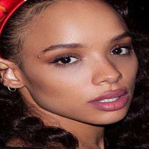 Sisi Stringer Birthday, Real Name, Age, Weight, Height, Family, Facts ...