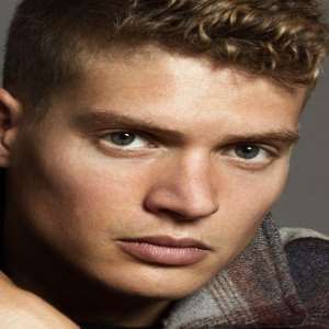 Josha Stradowski Birthday, Real Name, Age, Weight, Height, Family ...