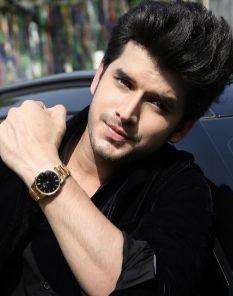 Paras Kalnawat Birthday, Real Name, Age, Weight, Height, Family, Facts ...