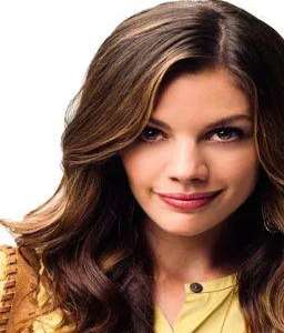 Sarah Habel Birthday, Real Name, Age, Weight, Height, Family, Facts ...