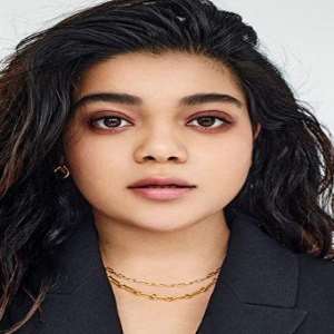 Iman Vellani Birthday, Real Name, Age, Weight, Height, Family, Facts ...