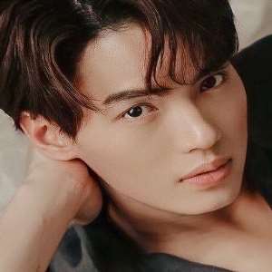 Win Metawin Birthday, Real Name, Age, Weight, Height, Family, Facts ...