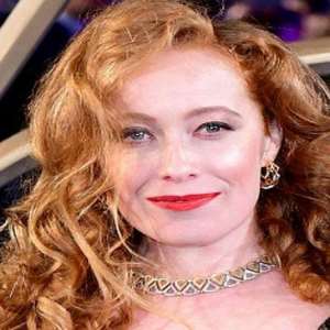 Victoria Yeates Birthday, Real Name, Age, Weight, Height, Family, Facts ...