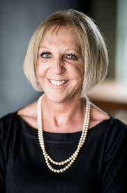 Nichola McAuliffe Birthday, Real Name, Age, Weight, Height, Family ...