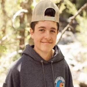 Boston Mikesell Birthday, Real Name, Age, Weight, Height, Family, Facts ...