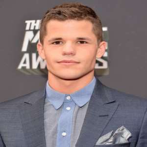 Max Carver Birthday, Real Name, Age, Weight, Height, Family, Facts ...