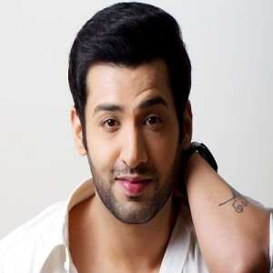 Kanan Malhotra Birthday, Real Name, Age, Weight, Height, Family, Facts ...