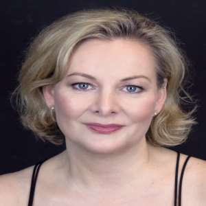 Sara Stewart Birthday, Real Name, Age, Weight, Height, Family, Facts ...