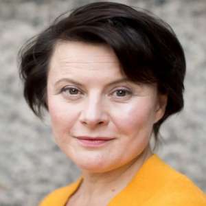 Monica Dolan Birthday, Real Name, Age, Weight, Height, Family, Facts ...