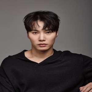 Won Woo jun Birthday, Real Name, Age, Weight, Height, Family, Facts ...