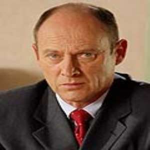 Patrick Malahide Birthday, Real Name, Age, Weight, Height, Family ...