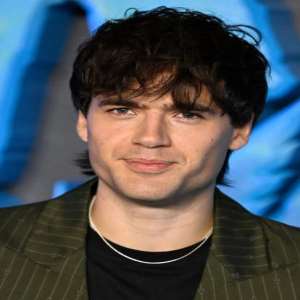 Jamie Flatters Birthday, Real Name, Age, Weight, Height, Family, Facts ...