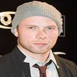 Brendan Fletcher Birthday, Real Name, Age, Weight, Height, Family ...