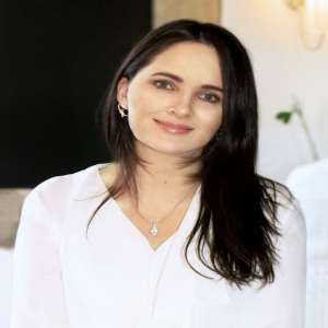 Andrea Roche Birthday, Real Name, Age, Weight, Height, Family, Facts ...