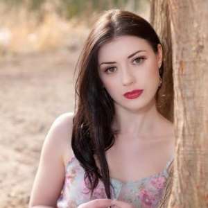 Emma Eliza Regan Birthday, Real Name, Age, Weight, Height, Family ...