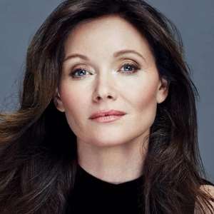 Essie Davis Birthday, Real Name, Age, Weight, Height, Family, Facts ...