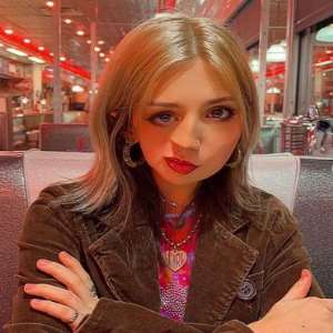 Emily Jensen Birthday, Real Name, Age, Weight, Height, Family, Facts ...