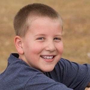 Landon Wallace Birthday, Real Name, Age, Weight, Height, Family, Facts ...