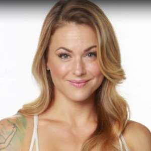 Christmas Abbott Birthday, Real Name, Age, Weight, Height, Family ...