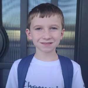 Logan Pettit Birthday, Real Name, Age, Weight, Height, Family, Facts ...