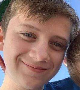 Max Pettit Birthday, Real Name, Age, Weight, Height, Family, Facts ...